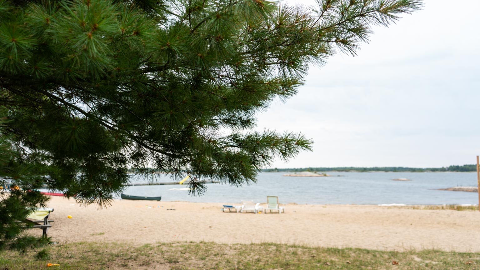 Sand Bay - Lakefront Resorts